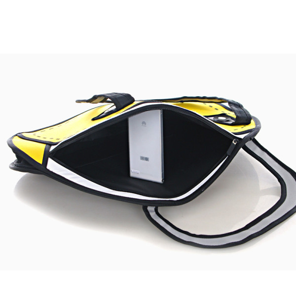 NEW 2D Bag Purse (Red or Yellow)